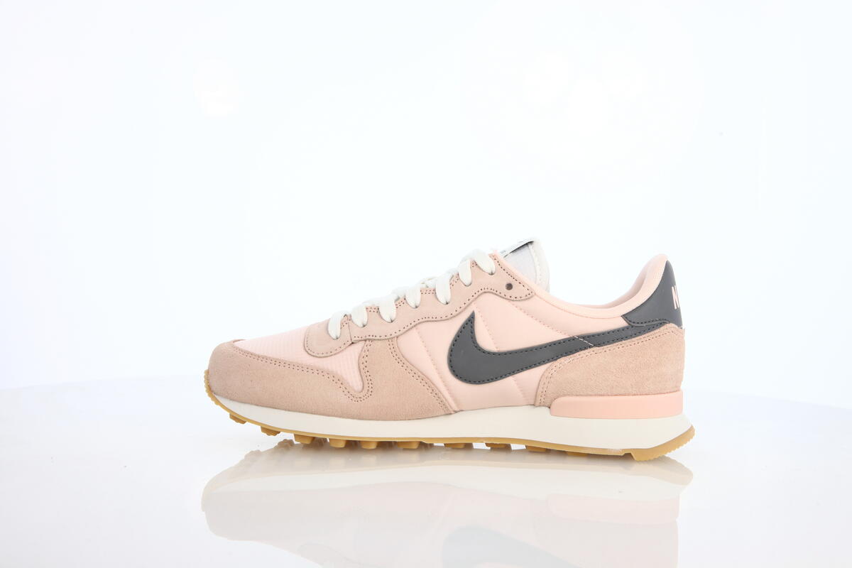 Nike Wmns Internationalist "Sunset Tint" | 828407-606 | AFEW STORE