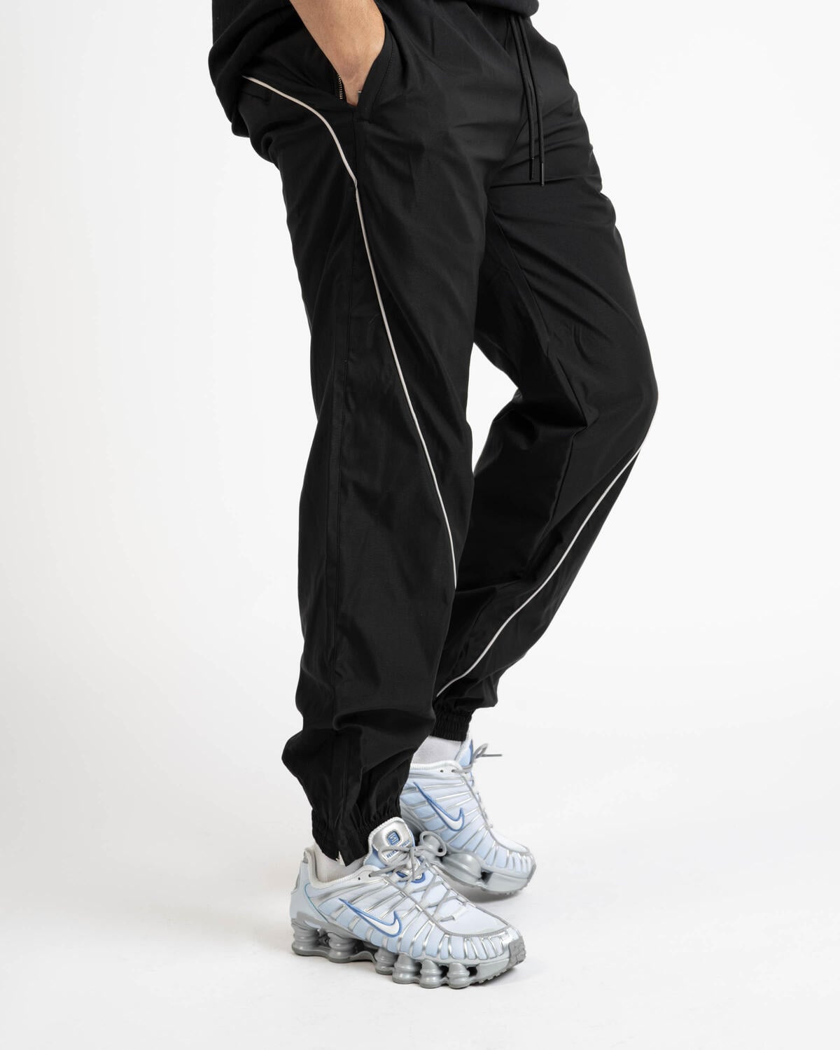 Arte Antwerp Piping Track Pants | AW23-192P-BLK | AFEW STORE
